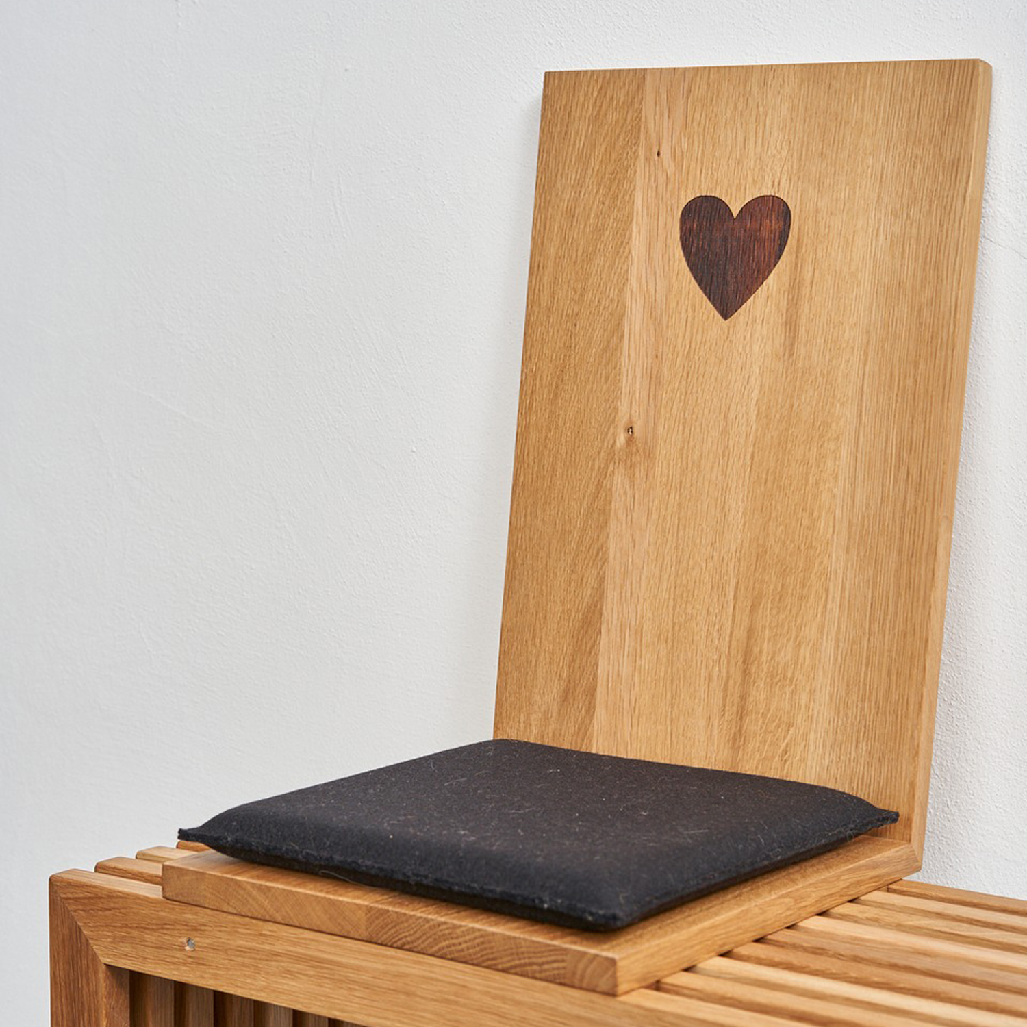 Raumgestalt Rückenlehne mit Herz Eiche dunkel – ROMODO