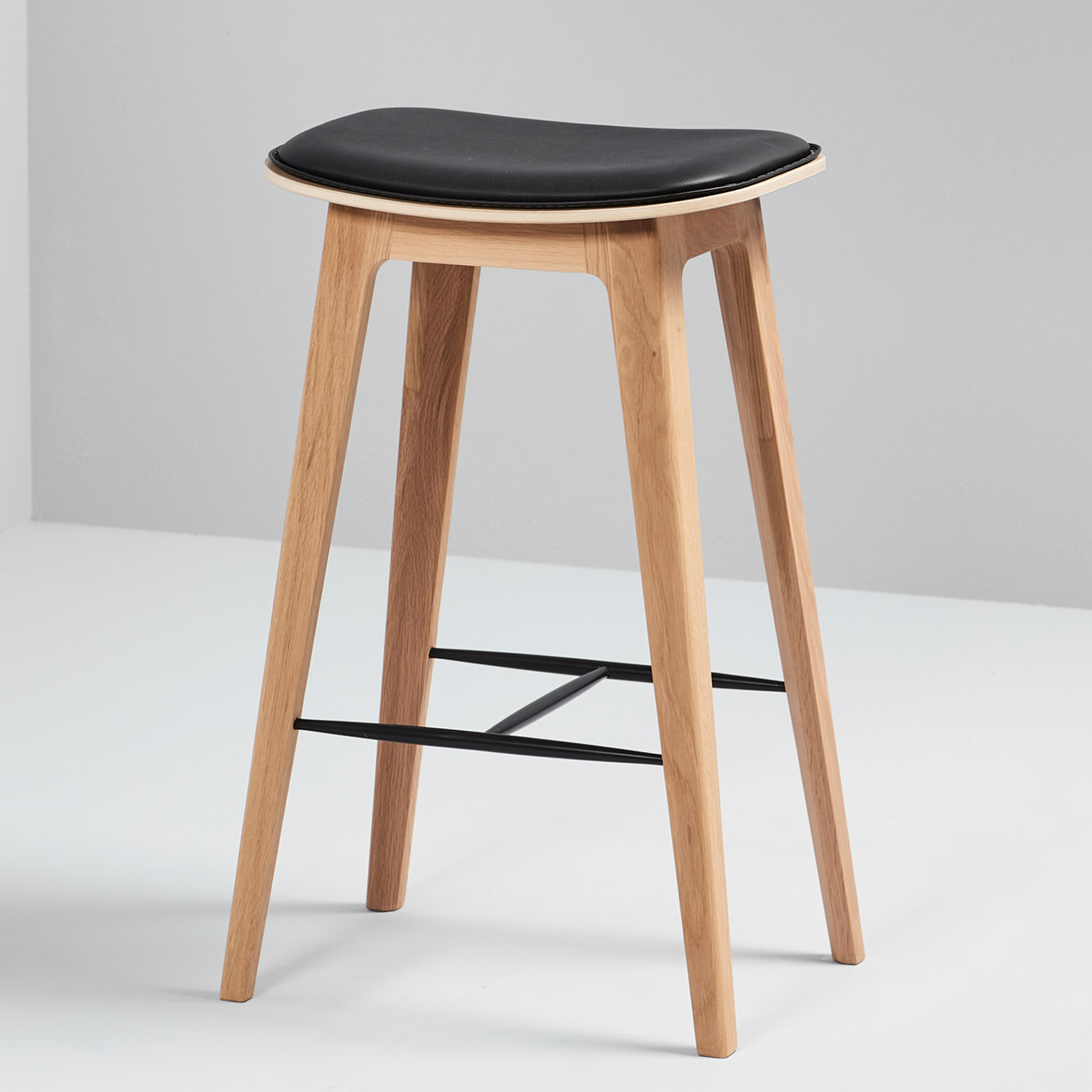 SACKit Nordic Barhocker Eiche ultra black stitch Höhe 68cm – ROMODO